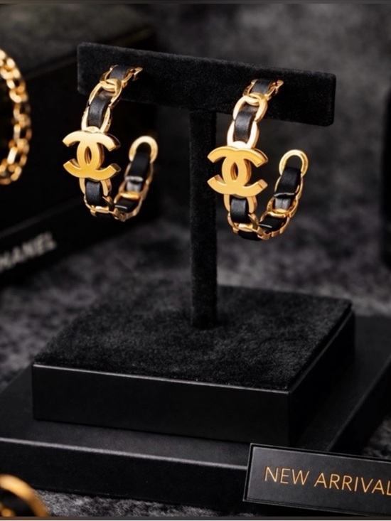 Fashion Jewelry | Jewelry | Luxury Gold And Black Interlocking Cc Hoop ...